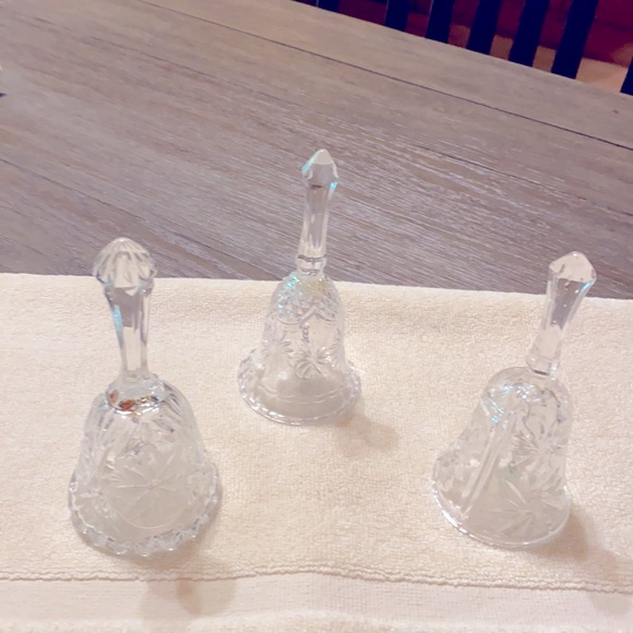 Accents | Crystal Bells 24 Lead Made Taiwan These Are Very Pretty ...